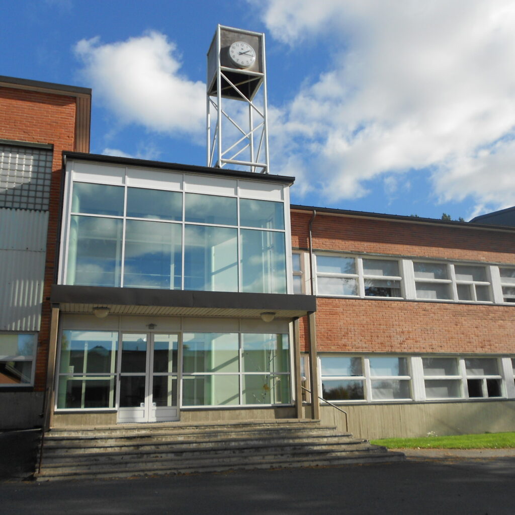 Närpes gymnasium - Närpes stad / Närpiön kaupunki